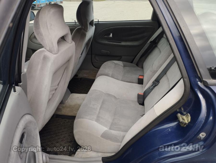 Zils Volvo V40 1998 Tartu, ar dzinēja tilpumu 1.60 L un nobraukumu 260 tūkst. km par 500 €, foto 10 vietnē AUTOMOTO.COM.LV