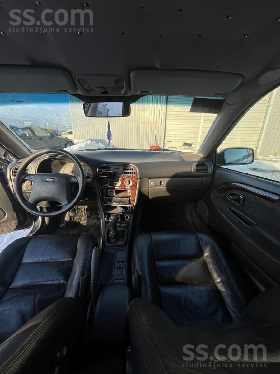 Blue Volvo V40 1999 in Riga, with an engine capacity of 2.00 L and mileage of 278 thousand km for 550 €, photo 4 on AUTOMOTO.COM.LV