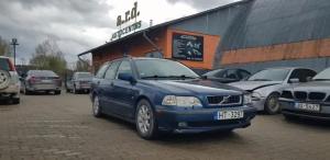 Zils Volvo V40 1999 Valmiera, ar dzinēja tilpumu 1.90 L un nobraukumu 312 tūkst. km par 1000 €, foto  vietnē AUTOMOTO.COM.LV