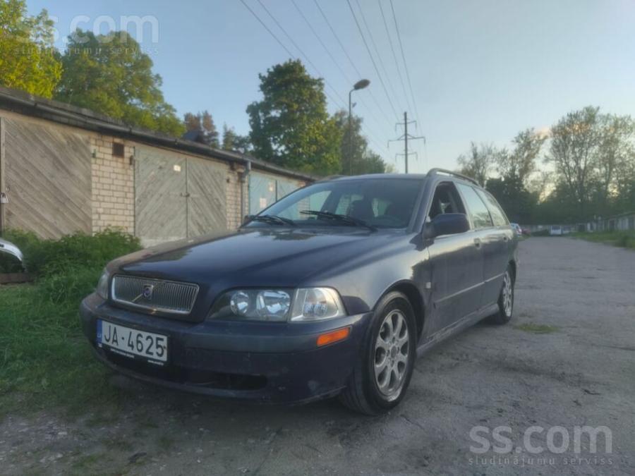 Blue Volvo V40 2001 in Riga, with an engine capacity of 1.90 L and mileage of 400 thousand km for 480 €, photo 2 on AUTOMOTO.COM.LV