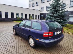 Zils Volvo V40 2001 Viļņa, ar dzinēja tilpumu 1.90 L un nobraukumu 350 tūkst. km par 850 €, foto 3 vietnē AUTOMOTO.COM.LV