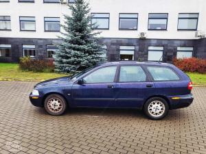 Zils Volvo V40 2001 Viļņa, ar dzinēja tilpumu 1.90 L un nobraukumu 350 tūkst. km par 850 €, foto 4 vietnē AUTOMOTO.COM.LV