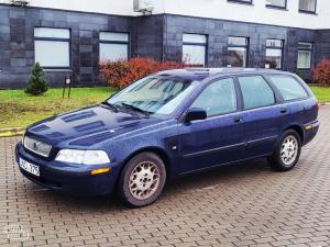 Zils Volvo V40 2001 Viļņa, ar dzinēja tilpumu 1.90 L un nobraukumu 350 tūkst. km par 850 €, foto 17 vietnē AUTOMOTO.COM.LV