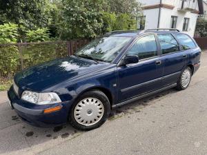 Blue Volvo V40 2001 in Kaunas, with an engine capacity of 1.87 L and mileage of 235 thousand km for 650 €, photo 3 on AUTOMOTO.COM.LV
