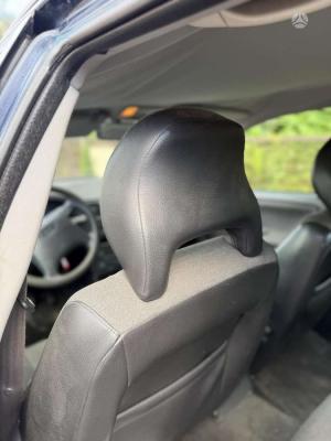 Blue Volvo V40 2001 in Kaunas, with an engine capacity of 1.87 L and mileage of 235 thousand km for 650 €, photo 17 on AUTOMOTO.COM.LV