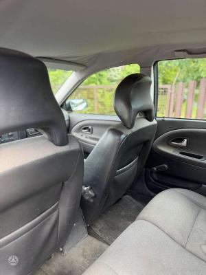 Blue Volvo V40 2001 in Kaunas, with an engine capacity of 1.87 L and mileage of 235 thousand km for 650 €, photo 18 on AUTOMOTO.COM.LV