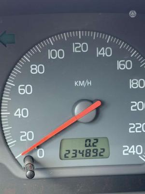 Blue Volvo V40 2001 in Kaunas, with an engine capacity of 1.87 L and mileage of 235 thousand km for 650 €, photo 26 on AUTOMOTO.COM.LV