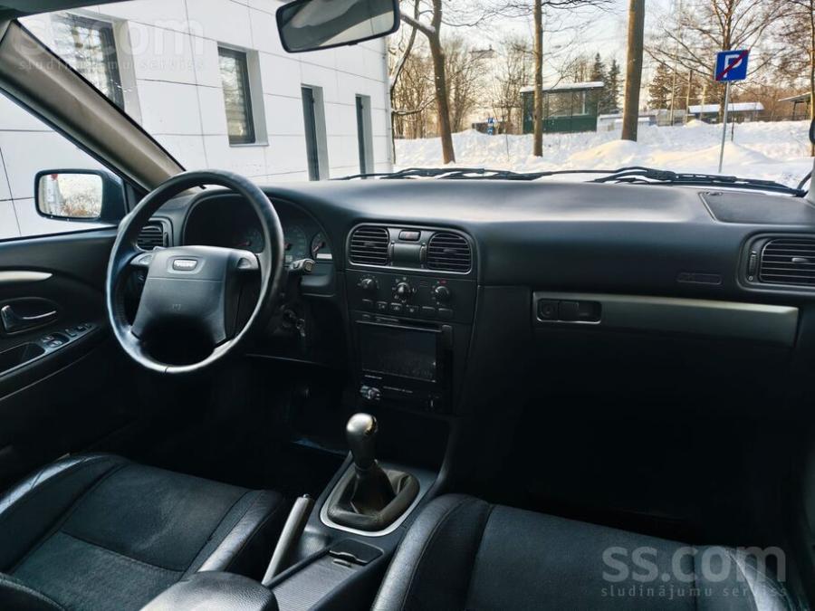 Blue Volvo V40 2002 in Riga, with an engine capacity of 1.90 L and mileage of 277 thousand km for 1650 €, photo 6 on AUTOMOTO.COM.LV