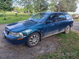 Zils Volvo V40 2002 Saldus, ar dzinēja tilpumu 1.90 L un nobraukumu 417 tūkst. km par 480 €, foto 4 vietnē AUTOMOTO.COM.LV