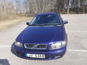 Blue Volvo V40 2003 in Kuldiga, with an engine capacity of 1.90 L and mileage of 320 thousand km for 1450 €, photo 3 on AUTOMOTO.COM.LV