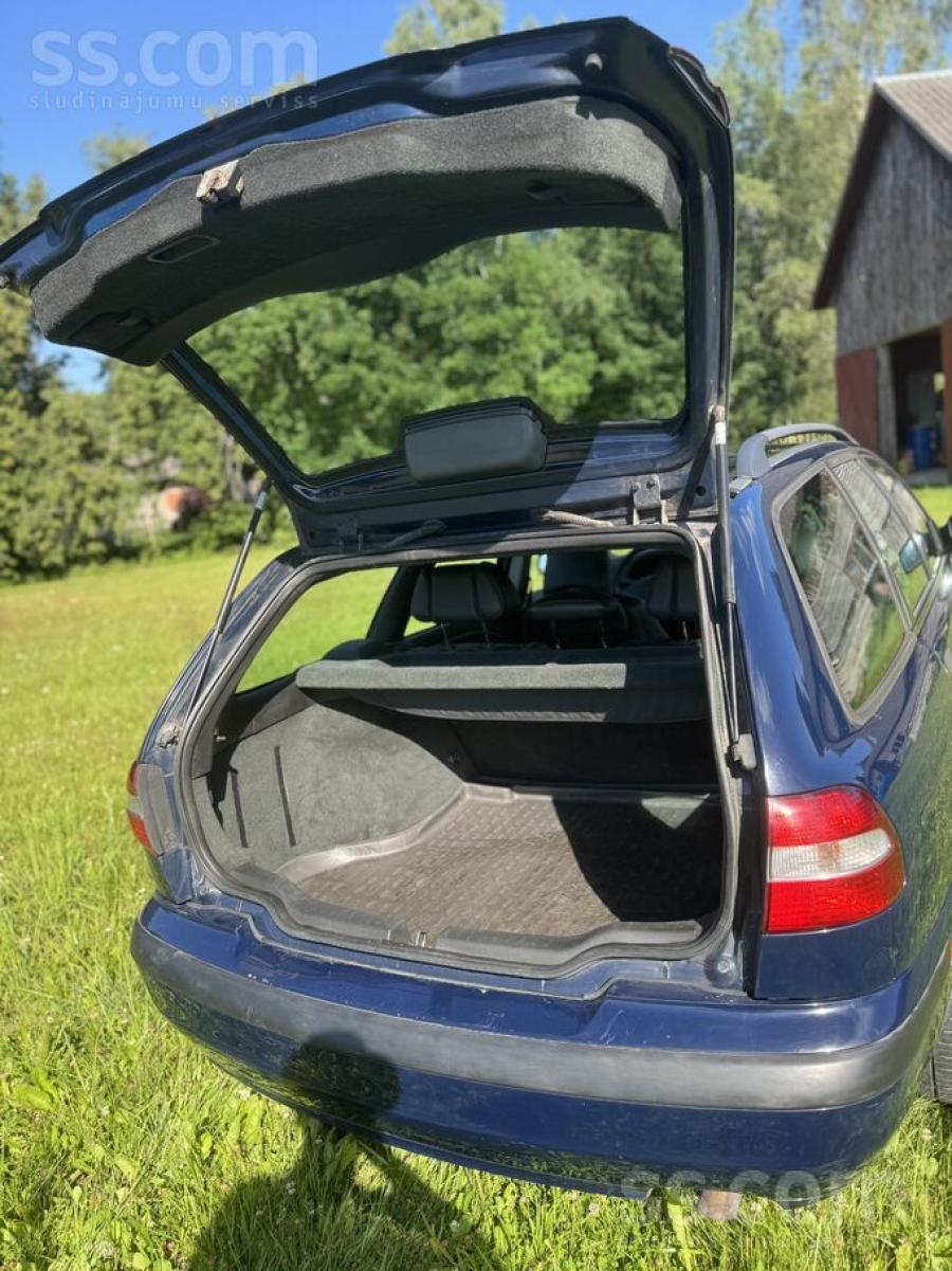 Blue Volvo V40 2003 in Jekabpils, with an engine capacity of 1.90 L and mileage of 337 thousand km for 1300 €, photo 3 on AUTOMOTO.COM.LV
