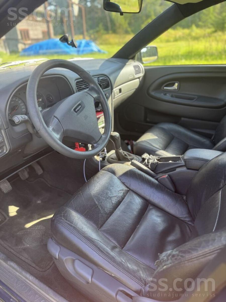 Blue Volvo V40 2003 in Jekabpils, with an engine capacity of 1.90 L and mileage of 337 thousand km for 1300 €, photo 4 on AUTOMOTO.COM.LV