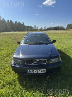 Blue Volvo V40 2003 in Jekabpils, with an engine capacity of 1.90 L and mileage of 337 thousand km for 1300 €, photo 9 on AUTOMOTO.COM.LV