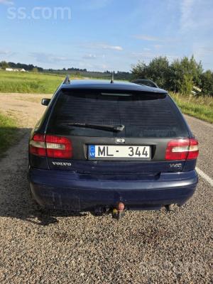 Zils Volvo V40 2003 Ogre, ar dzinēja tilpumu 1.90 L un nobraukumu 331 tūkst. km par 1000 €, foto 4 vietnē AUTOMOTO.COM.LV