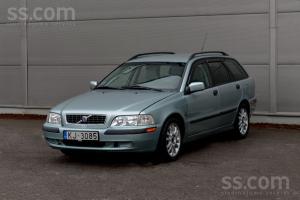 Zils Volvo V40 2004 Rīga, ar dzinēja tilpumu 1.90 L un nobraukumu 0 tūkst. km par 1493 €, foto 1 vietnē AUTOMOTO.COM.LV