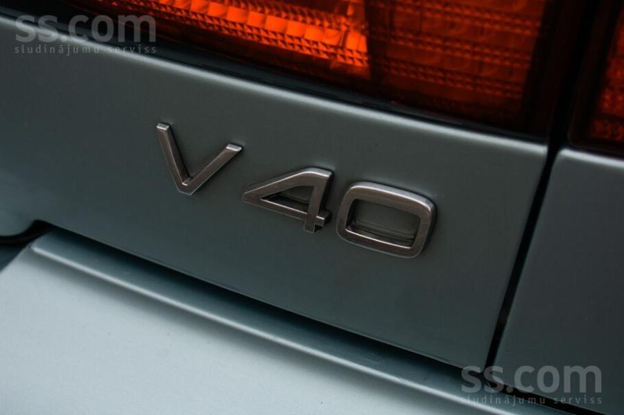 Zils Volvo V40 2004 Rīga, ar dzinēja tilpumu 1.90 L un nobraukumu 0 tūkst. km par 1493 €, foto 9 vietnē AUTOMOTO.COM.LV