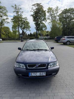 Zils Volvo V40 2004 Kauņa, ar dzinēja tilpumu 2.00 L un nobraukumu 245 tūkst. km par 625 €, foto 3 vietnē AUTOMOTO.COM.LV