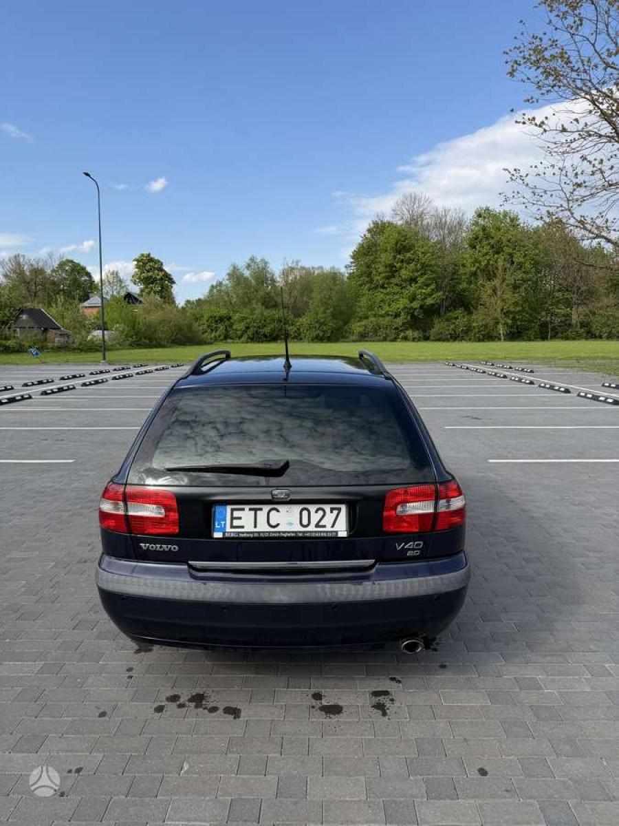 Zils Volvo V40 2004 Kauņa, ar dzinēja tilpumu 2.00 L un nobraukumu 245 tūkst. km par 625 €, foto 7 vietnē AUTOMOTO.COM.LV