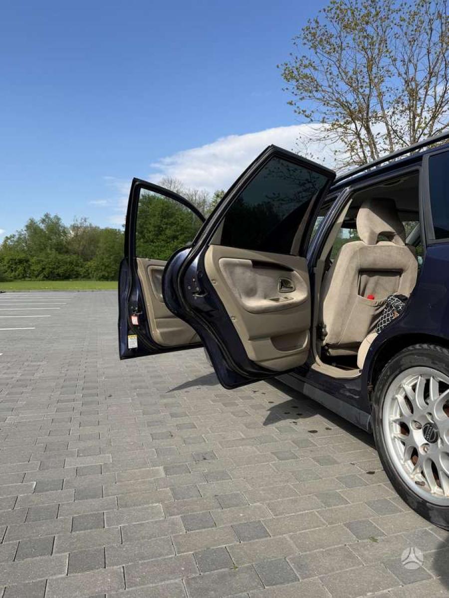 Zils Volvo V40 2004 Kauņa, ar dzinēja tilpumu 2.00 L un nobraukumu 245 tūkst. km par 625 €, foto 10 vietnē AUTOMOTO.COM.LV