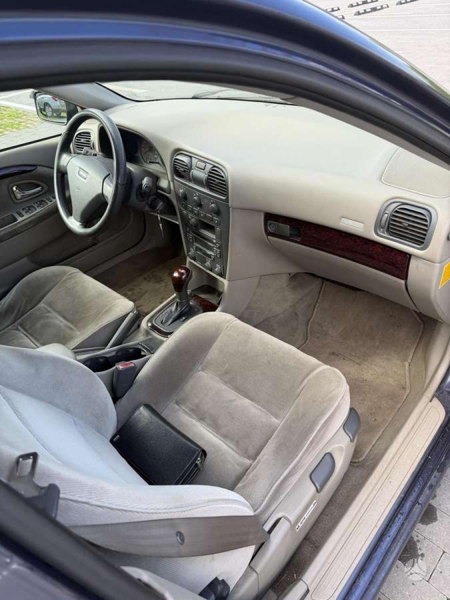 Zils Volvo V40 2004 Kauņa, ar dzinēja tilpumu 2.00 L un nobraukumu 245 tūkst. km par 625 €, foto 14 vietnē AUTOMOTO.COM.LV