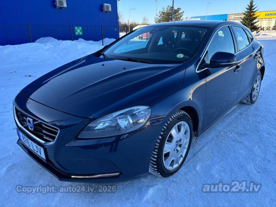 Zils Volvo V40 2014 Paide, ar dzinēja tilpumu 2.00 L un nobraukumu 345 tūkst. km par 6890 €, foto 1 vietnē AUTOMOTO.COM.LV