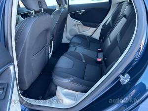 Zils Volvo V40 2014 Paide, ar dzinēja tilpumu 2.00 L un nobraukumu 345 tūkst. km par 6890 €, foto 13 vietnē AUTOMOTO.COM.LV
