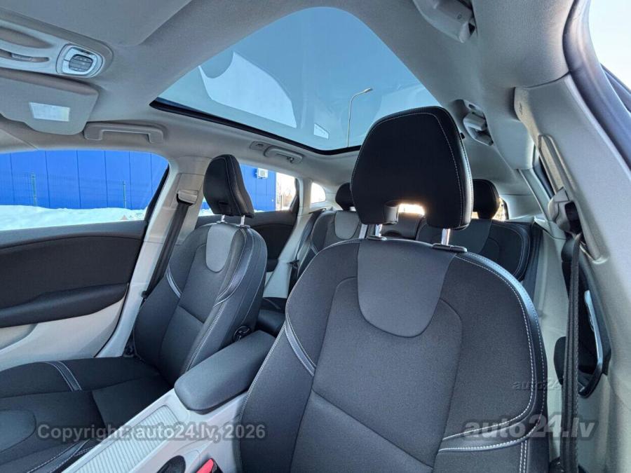 Zils Volvo V40 2014 Paide, ar dzinēja tilpumu 2.00 L un nobraukumu 345 tūkst. km par 6890 €, foto 15 vietnē AUTOMOTO.COM.LV