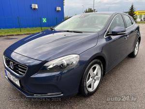 Zils Volvo V40 2014 Paide, ar dzinēja tilpumu 2.00 L un nobraukumu 216 tūkst. km par 8290 €, foto  vietnē AUTOMOTO.COM.LV