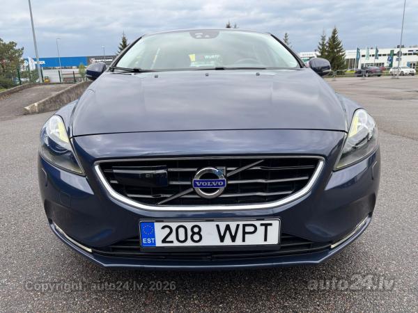 Синий Вольво В40 2014 в Пайде, объемом двигателя 2.00 л и пробегом 216 тыс. км за 8290 €, фото 2 на AUTOMOTO.COM.LV