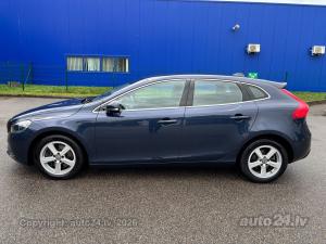 Blue Volvo V40 2014 in Paide, with an engine capacity of 2.00 L and mileage of 216 thousand km for 8290 €, photo 4 on AUTOMOTO.COM.LV