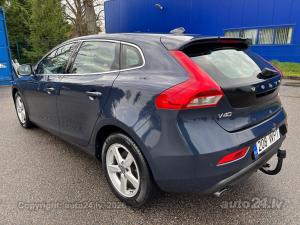 Blue Volvo V40 2014 in Paide, with an engine capacity of 2.00 L and mileage of 216 thousand km for 8290 €, photo 5 on AUTOMOTO.COM.LV