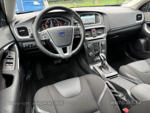 Blue Volvo V40 2014 in Paide, with an engine capacity of 2.00 L and mileage of 216 thousand km for 8290 €, photo 12 on AUTOMOTO.COM.LV