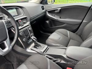Blue Volvo V40 2014 in Paide, with an engine capacity of 2.00 L and mileage of 216 thousand km for 8290 €, photo 13 on AUTOMOTO.COM.LV