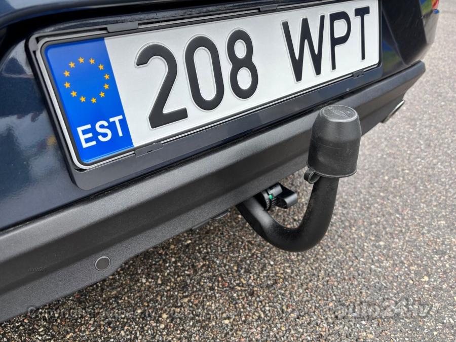 Blue Volvo V40 2014 in Paide, with an engine capacity of 2.00 L and mileage of 216 thousand km for 8290 €, photo 25 on AUTOMOTO.COM.LV