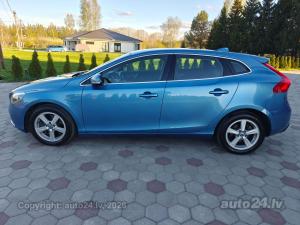 Zils Volvo V40 2014 Paide, ar dzinēja tilpumu 2.00 L un nobraukumu 298 tūkst. km par 6490 €, foto 7 vietnē AUTOMOTO.COM.LV