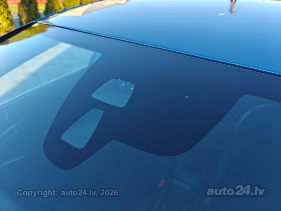 Zils Volvo V40 2014 Paide, ar dzinēja tilpumu 2.00 L un nobraukumu 298 tūkst. km par 6490 €, foto 11 vietnē AUTOMOTO.COM.LV