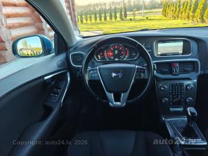Zils Volvo V40 2014 Paide, ar dzinēja tilpumu 2.00 L un nobraukumu 298 tūkst. km par 6490 €, foto 13 vietnē AUTOMOTO.COM.LV