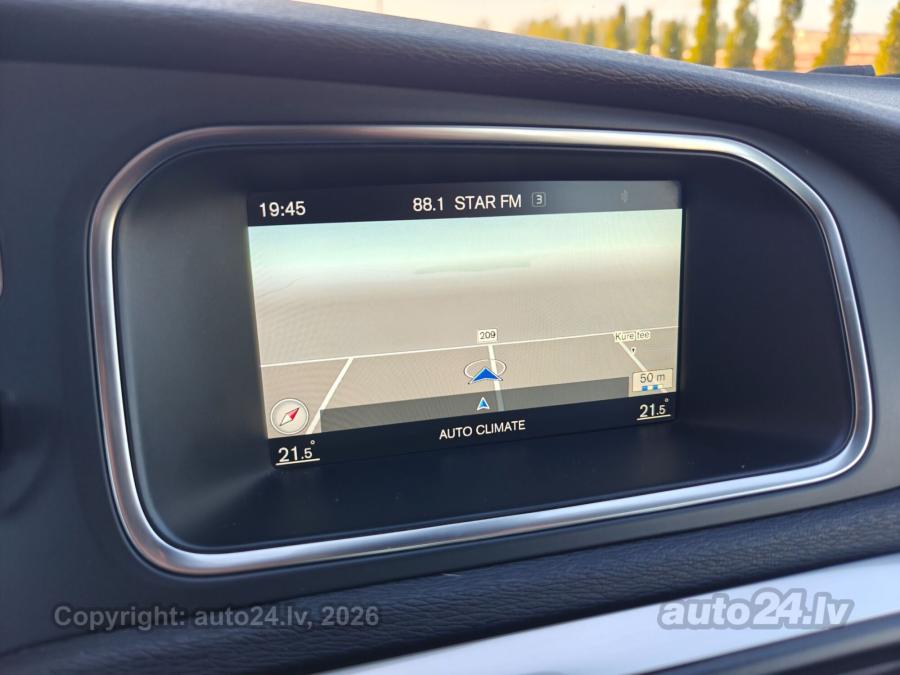 Zils Volvo V40 2014 Paide, ar dzinēja tilpumu 2.00 L un nobraukumu 298 tūkst. km par 6490 €, foto 15 vietnē AUTOMOTO.COM.LV