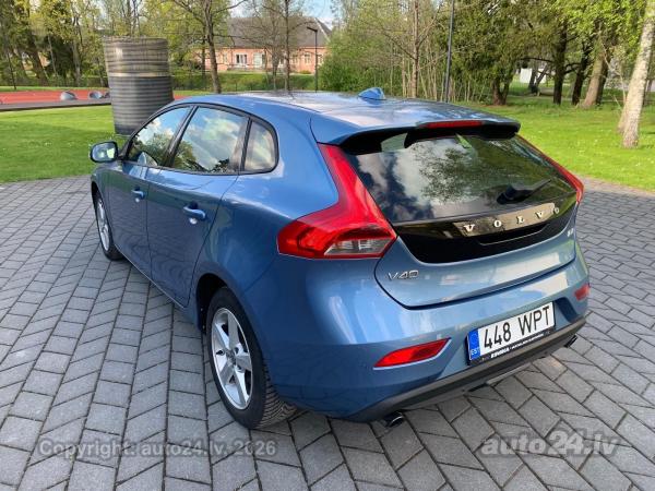 Blue Volvo V40 2014 in Rapla, with an engine capacity of 2.00 L and mileage of 0 thousand km for 6950 €, photo 6 on AUTOMOTO.COM.LV