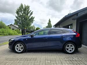 Zils Volvo V40 2014 Tartu, ar dzinēja tilpumu 2.00 L un nobraukumu 305 tūkst. km par 6290 €, foto 6 vietnē AUTOMOTO.COM.LV