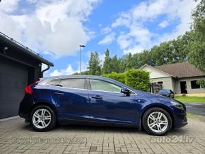 Zils Volvo V40 2014 Tartu, ar dzinēja tilpumu 2.00 L un nobraukumu 305 tūkst. km par 6290 €, foto 7 vietnē AUTOMOTO.COM.LV