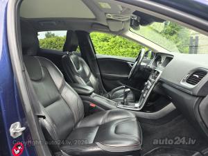 Zils Volvo V40 2014 Tartu, ar dzinēja tilpumu 2.00 L un nobraukumu 305 tūkst. km par 6290 €, foto 10 vietnē AUTOMOTO.COM.LV