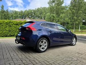 Zils Volvo V40 2014 Tartu, ar dzinēja tilpumu 2.00 L un nobraukumu 305 tūkst. km par 6290 €, foto 21 vietnē AUTOMOTO.COM.LV