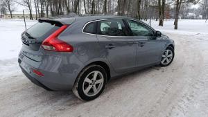 Blue Volvo V40 2015 in Taurage, with an engine capacity of 1.60 L and mileage of 180 thousand km for 5900 €, photo 9 on AUTOMOTO.COM.LV