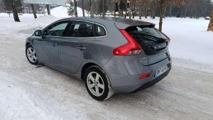 Blue Volvo V40 2015 in Taurage, with an engine capacity of 1.60 L and mileage of 180 thousand km for 5900 €, photo 10 on AUTOMOTO.COM.LV