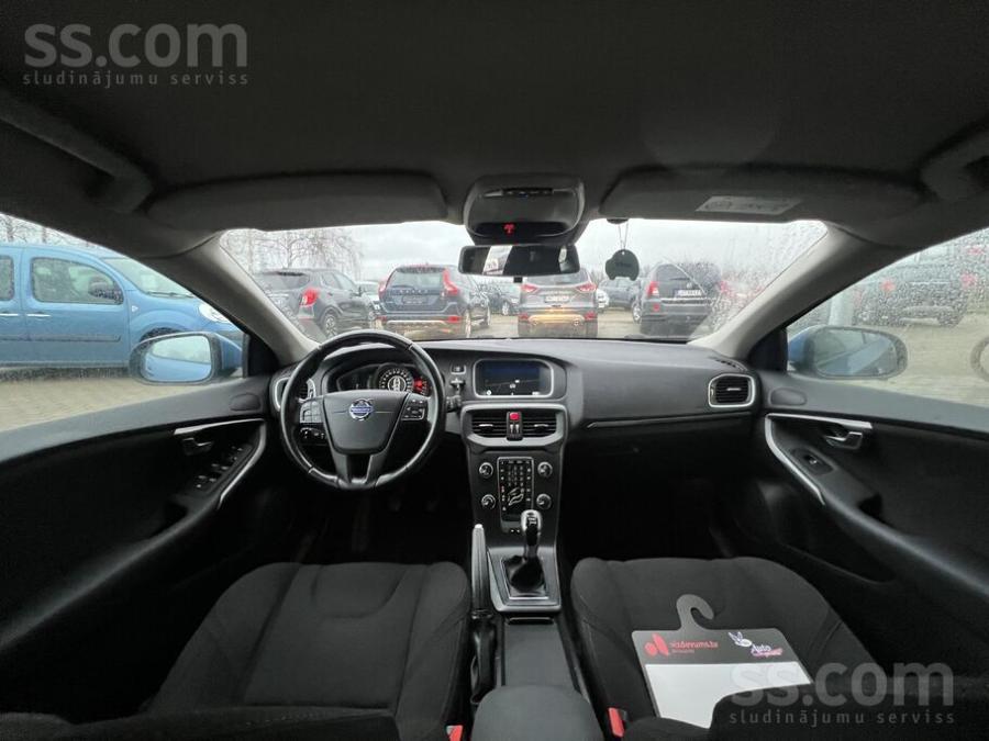 Zils Volvo V40 2015 Talsi, ar dzinēja tilpumu 1.60 L un nobraukumu 229 tūkst. km par 8470 €, foto 10 vietnē AUTOMOTO.COM.LV