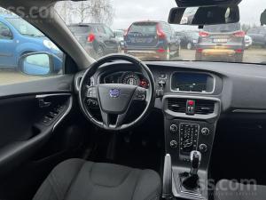 Zils Volvo V40 2015 Talsi, ar dzinēja tilpumu 1.60 L un nobraukumu 229 tūkst. km par 8470 €, foto 11 vietnē AUTOMOTO.COM.LV