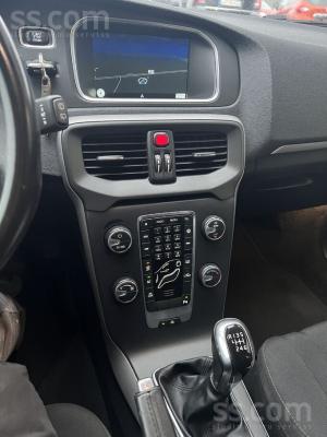 Zils Volvo V40 2015 Talsi, ar dzinēja tilpumu 1.60 L un nobraukumu 229 tūkst. km par 8470 €, foto 14 vietnē AUTOMOTO.COM.LV