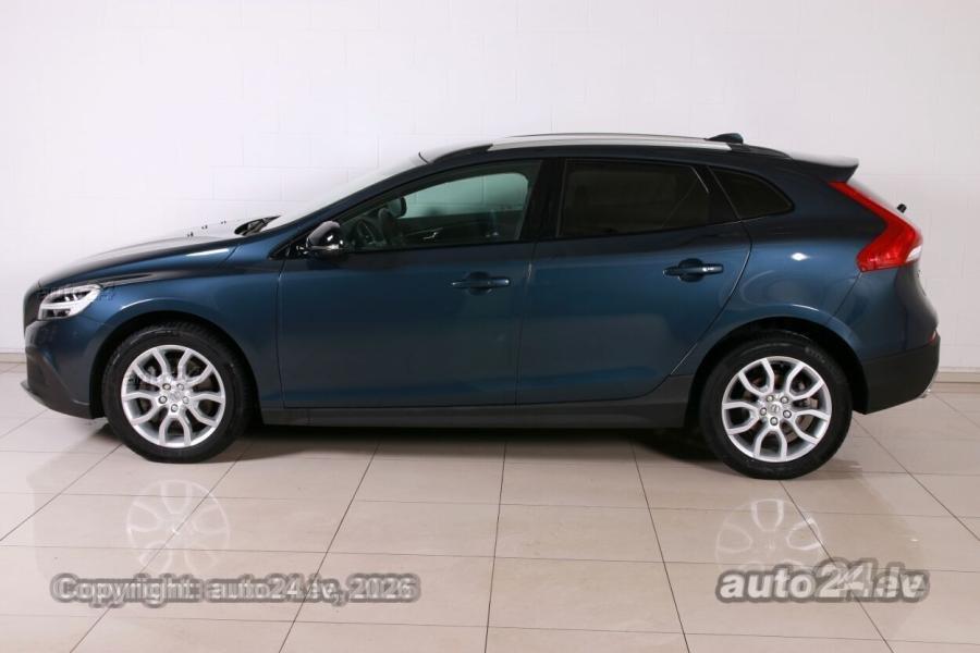 Zils Volvo V40 2016 Pērnava, ar dzinēja tilpumu 2.00 L un nobraukumu 114 tūkst. km par 16990 €, foto 4 vietnē AUTOMOTO.COM.LV
