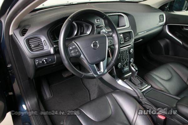 Zils Volvo V40 2016 Pērnava, ar dzinēja tilpumu 2.00 L un nobraukumu 114 tūkst. km par 16990 €, foto 8 vietnē AUTOMOTO.COM.LV
